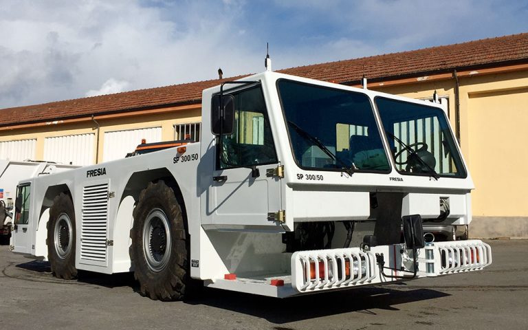 Tow Tractors - Fresia Spa